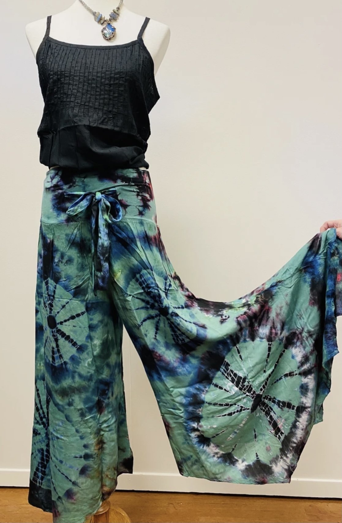 Clothing – Midnight Sun